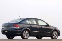 Novo Vectra chega com estilo e potência - Revista O Mecânico