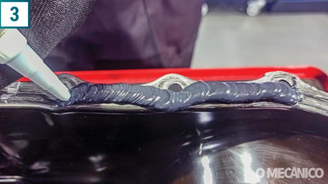 Forma correta de aplicar junta líquida no motor - Revista O Mecânico