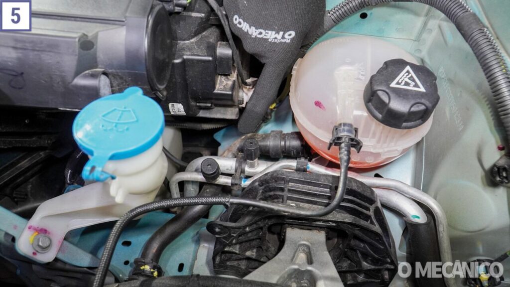 Raio X: Citroën C3 2023 1.0 manual e 1.6 automático